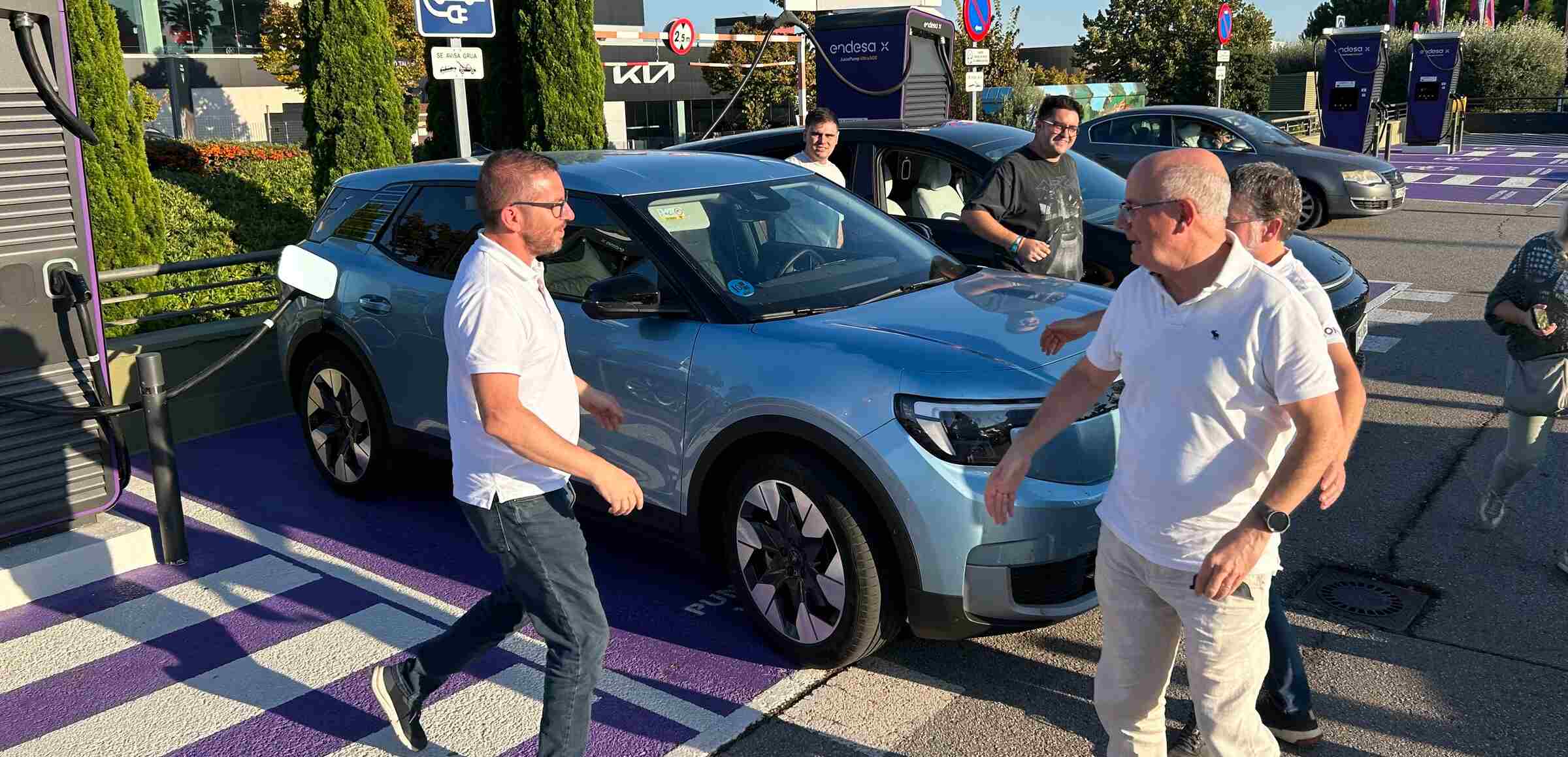 #eCarrusel2025: 6 coches eléctricos y 2.000 km en menos de 24 horas ...